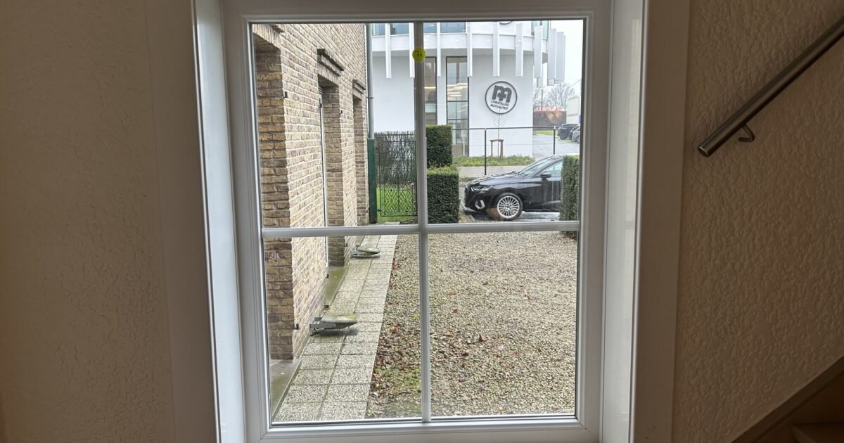 PVC raam vast 97x121cm | Komerco