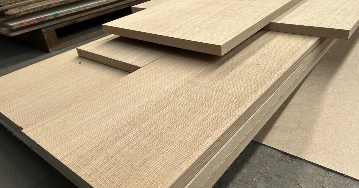 MDF + Fineer Eik met zaagmotief | Komerco