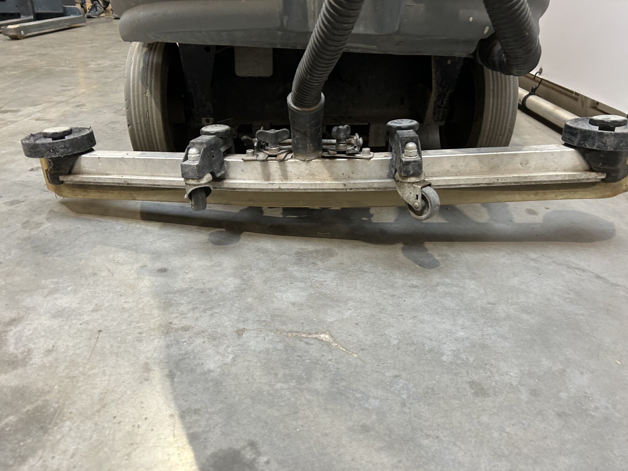 Kuismachine Karcher B140 R Professional - Inclusief… | Komerco