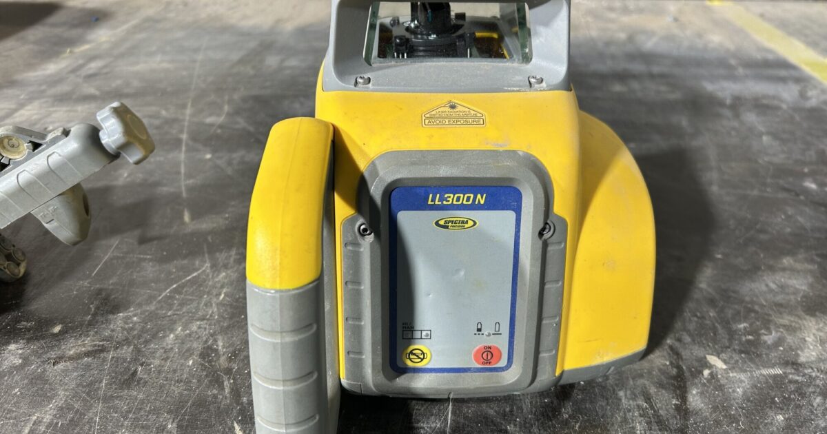 Lot 53 - Spectra precision laser LL300N | Komerco